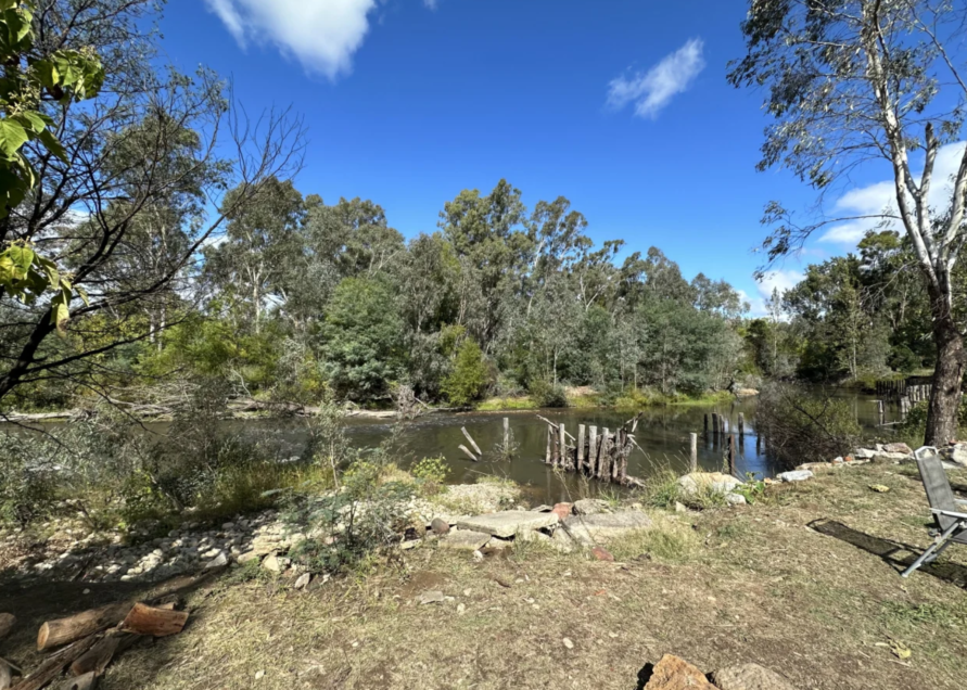 Roadside River Camp - Riverside King Valley